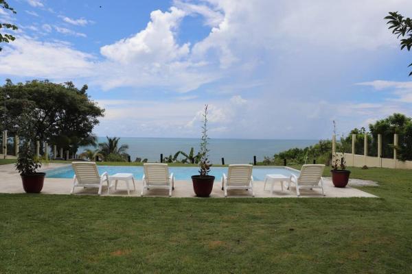 Secluded Ocean Front Overlooking The Marina - Panama