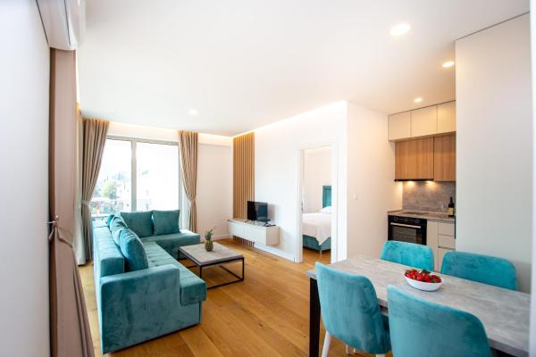 Aura Tower Aparments By In Property - Montenegro