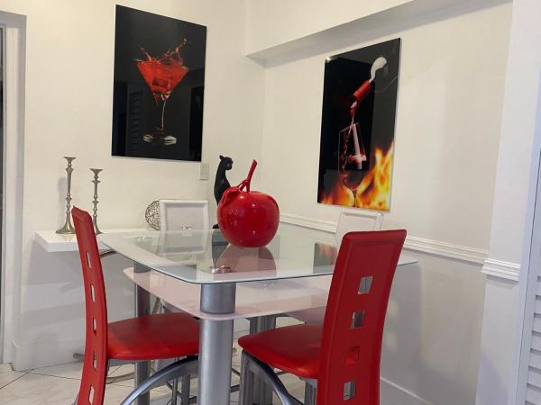 Beautiful House 7 Min From Miami Airport W Free Parking - Aéroport international de Miami (MIA)