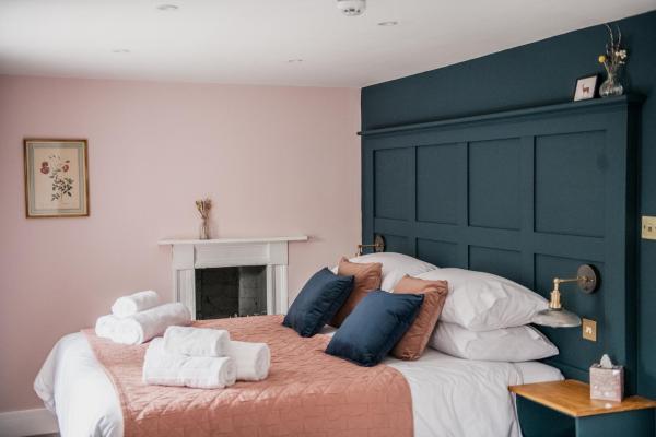 The Heathcock Boutique Hotel - Room 1 - Barry