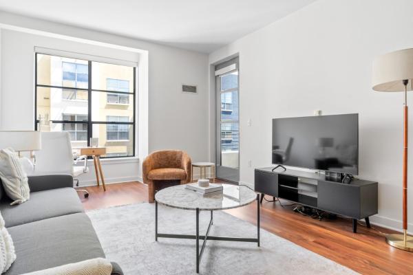 Mission Bay 2br W Gym Wd Nr Caltrain Muni Sfo-837 - San Francisco, CA