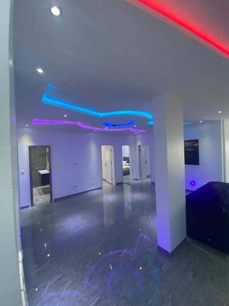 Appartement De Luxe Meublé à Louer - Dakar Près Des Almadies 3 Ch/ 3 Sdb - Dakar