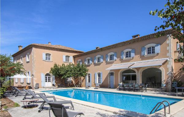 7 Bedroom Nice Home In Apt - Bonnieux