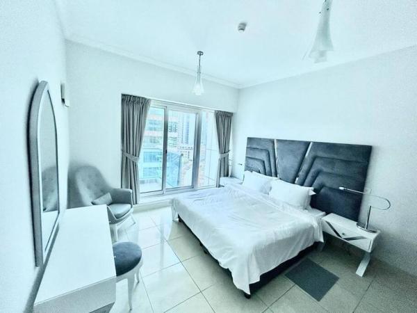 Brand New Marina Opal Huge 1br - Dubai