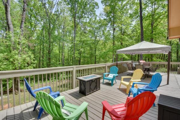 ‘The Lake Place’ Cabin W/ Golf Cart & Free Kayaks! - Georgia