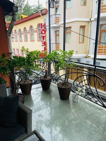 Apart Voyage - Batumi