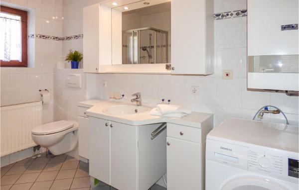 2 Bedroom Nice Apartment In Arrach - Cham