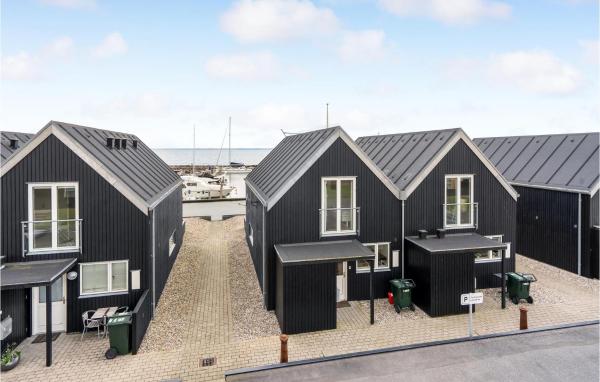 2 Bedroom Gorgeous Home In Tranekær - Denmark