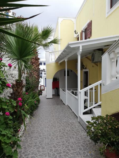 Christina Pension - Santorini