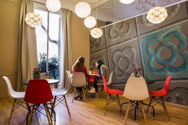 Born Barcelona Hostel - Badalona