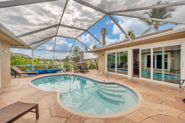 Sandcastles Of Marco Island Waterfront Private Pool - Marco Island, FL