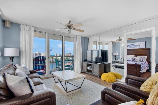 Pelican Beach Terrace 807 - Destin, FL