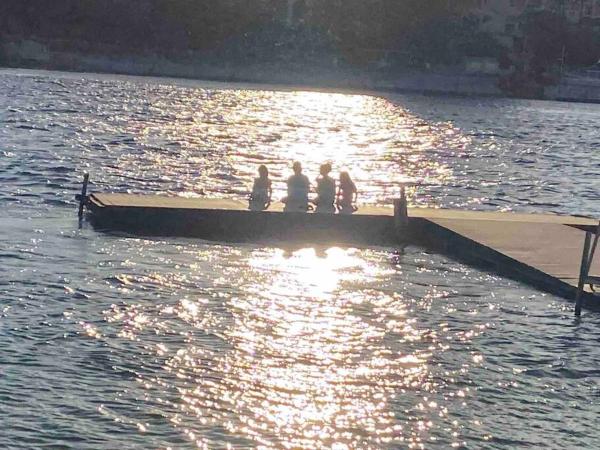 3 Bedroom, 2 Bath 1 Min Walk To The Beach - Laughlin, NV