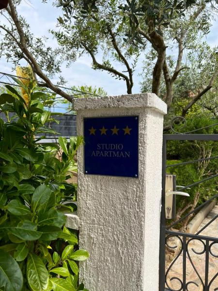 Charming House In Skrpčići With Enclosed Garden - Cres