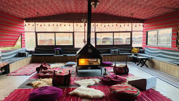 Wadi Rum Pyramids Camp - 約旦