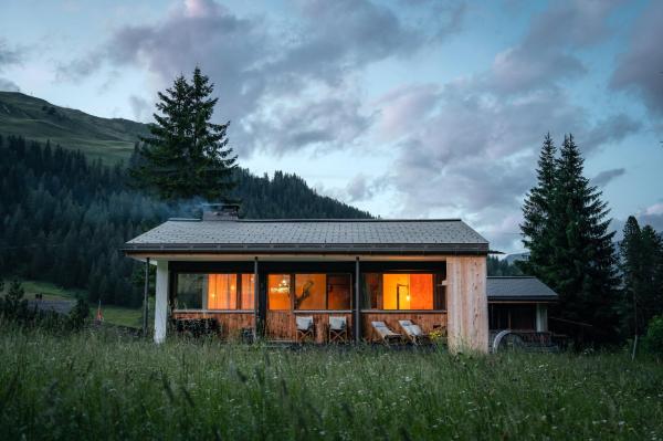 Chalet Horn Trailside Retreat - Davos
