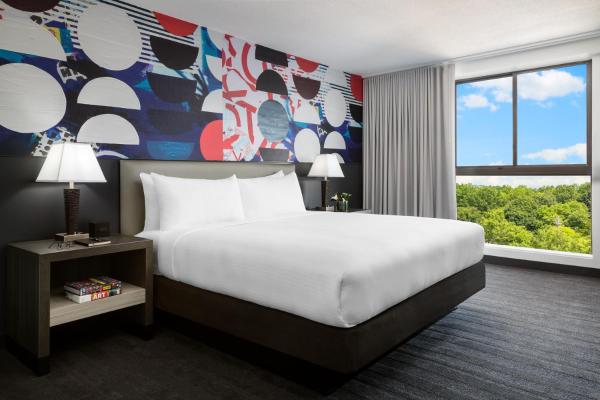 Art Lovers Escape! Pet- Friendly Unit Near Harvard University, Parking - Boston, MA