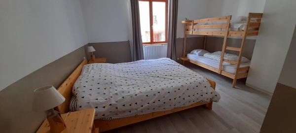 Chambre à Louer à La Nuitée - Lanslebourg-Mont-Cenis