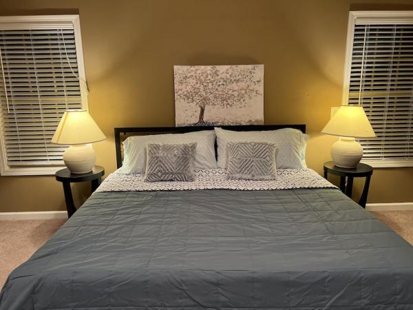 Five Stars Luxury Home - Clarksville, TN