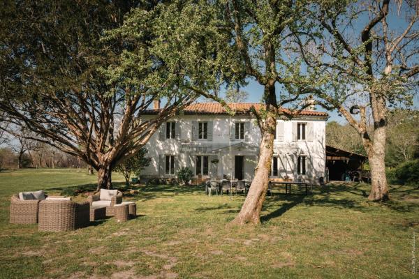 Entre Chênes Et Pins - Gîte De Groupe 3 éToiles - Hostens