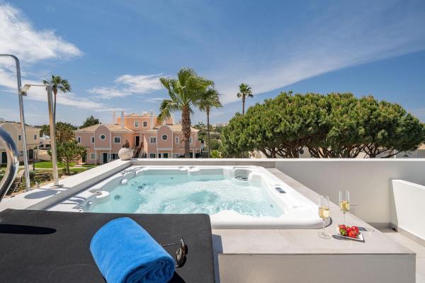Casa Ch'i - Vale De Lobo - Almancil