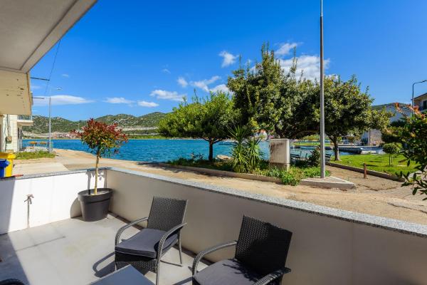 Apartman Stela - Ploče