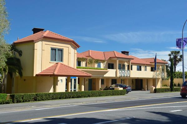 Two Bedroom Spa Suite At Tuscany Gardens - Richmond