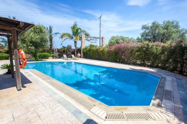 Olive Grove Villas - Полис