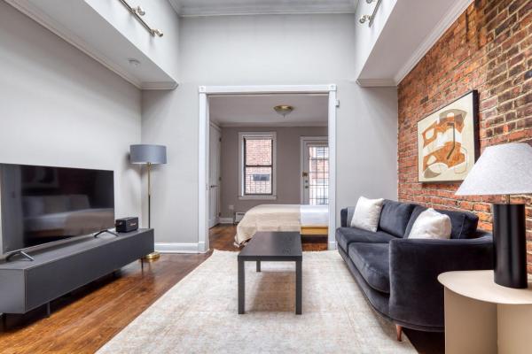 West Village 1br W Skylight Wd Nyc-1028 - Brooklyn, NY