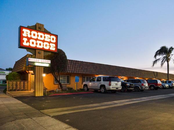Rodeo Lodge - Fresno, CA