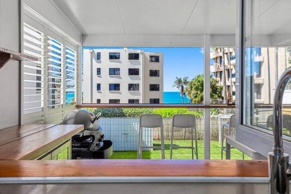 Luxury Coastal Retreat - Coolum Beach