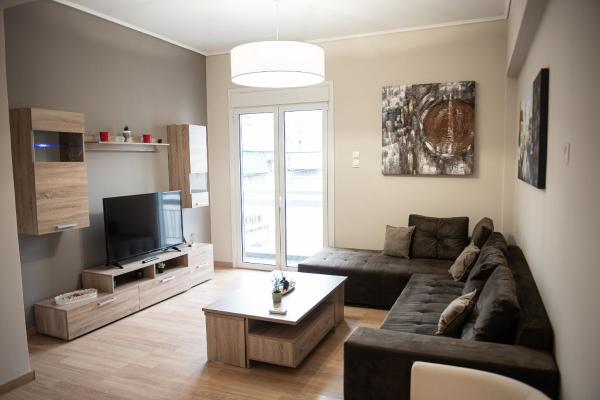 Spacious Renovated Flat 10min To Metro Station (Kol_71) - Athens
