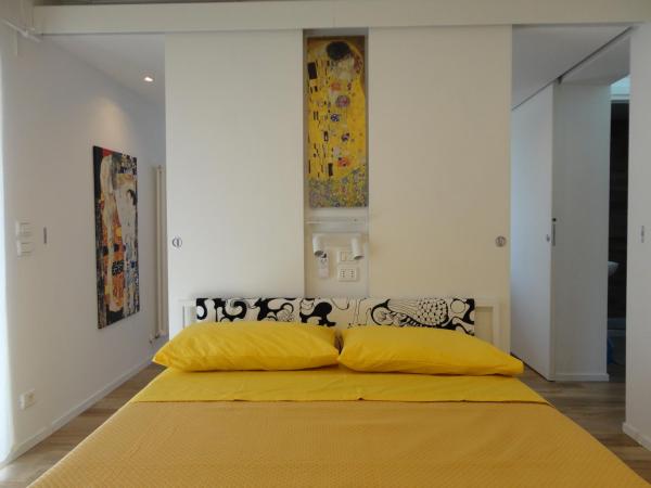 Casa Klimt Vicinissima Al Mare Parcheggio Privato Gratuito Se Disponibile - Pescara
