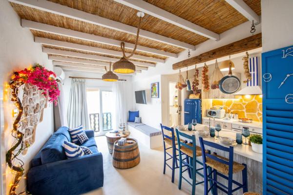 Urban Chic One-bdr Apt 50m From The Beach - Cyprus