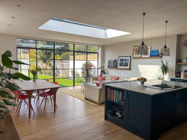 Four Bedroom House With Large Garden A Short Stroll From Richmond's Riverside Pubs And Restaurants - Twickenham