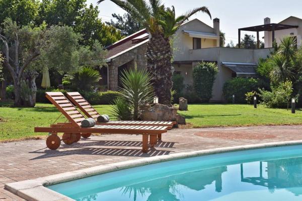 Luxurious Sunny Villa Near The Beach With A Pool - Chalkidiki