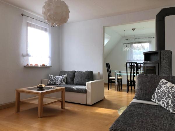 Große Wohnung Mit 2 Schlafzimmern - Wildberg