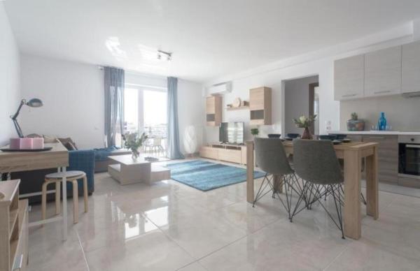 New Spacious Apartment Located In Piraeus -E1- - Элевсин