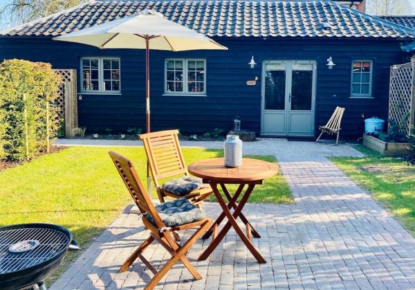 The Beekeepers - Homely Luxurious Self Catering - ディス