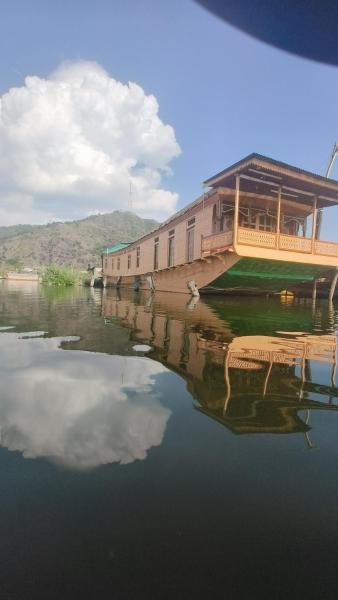 Houseboat Pride Of India - Srinagar