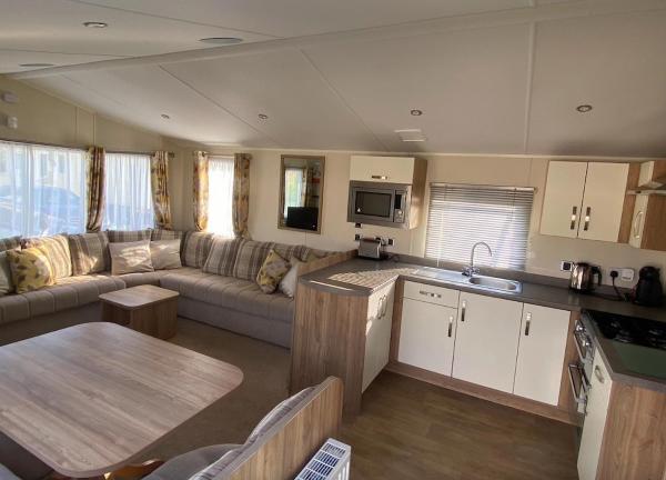 Beach Caravan Holiday Home - Sutton on Sea