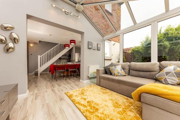 Istay Here Ltd - 1 Bed House With Wifi And Parking - An African Adventure - Stevenage