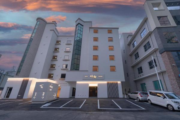 Aank Hotel Daejeon Yuseong 2nd - Daejeon