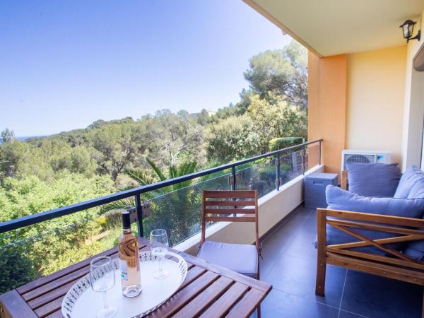 Apartment Un Autre Jour Ensoleillé By Interhome - Bormes-les-Mimosas
