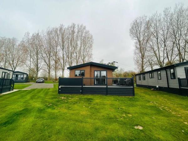 Mulberry Lodge With Hot Tub - Pocklington