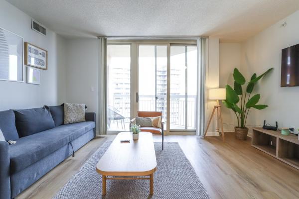 Amazing 2 Bedrooms Condo At Ballston With Gym - Marymount University, Arlington