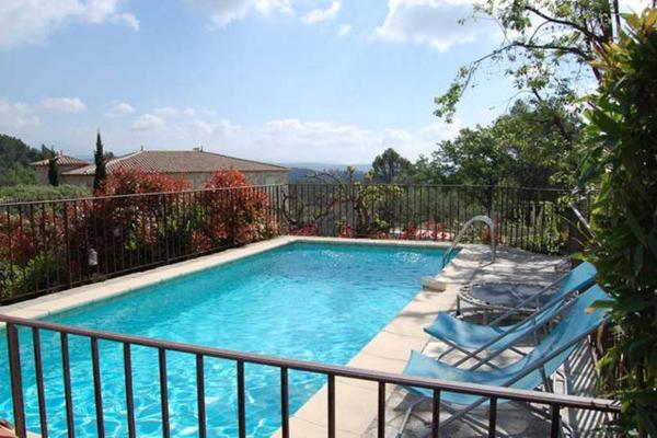 Bastide Provençale Les Mûriers D'engaspaty - Var