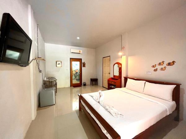 พิณทอง รีสอร์ท - Ko Lanta District