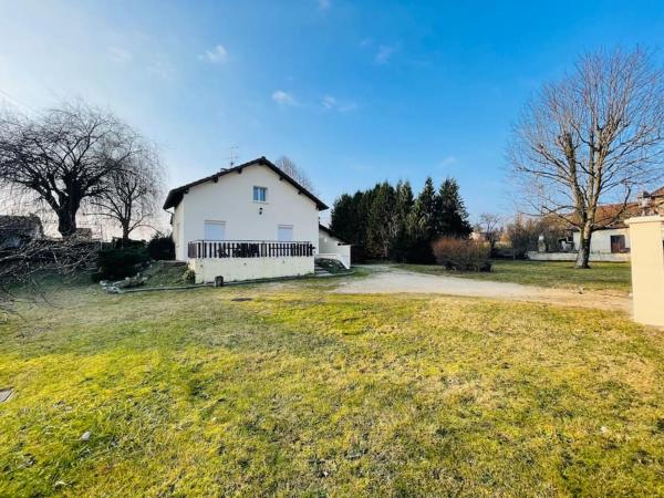 Green Gables- Old Charm - Morestel