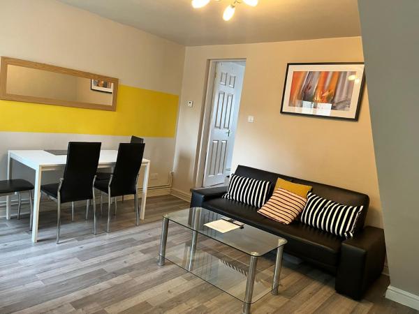 Swindon Home From Home 2 - Entercloud9sa - Swindon